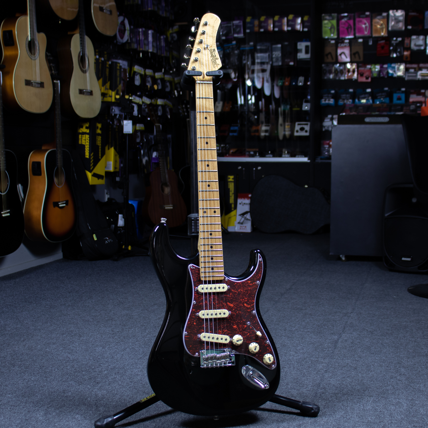 Guitarra Tagima T-635 Black Escala Clara LF/TT - Classic Series ...