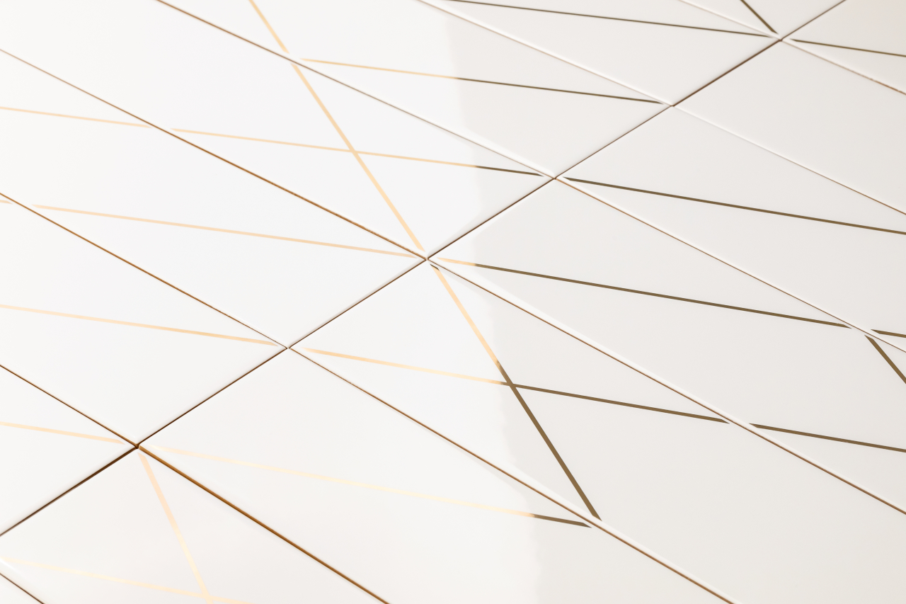 REVESTIMENTO DE PAREDE PATCH TRIBAL BRANCO CINZA BRILHANTE 10X40 CM - Pastilhart - Referência em ...