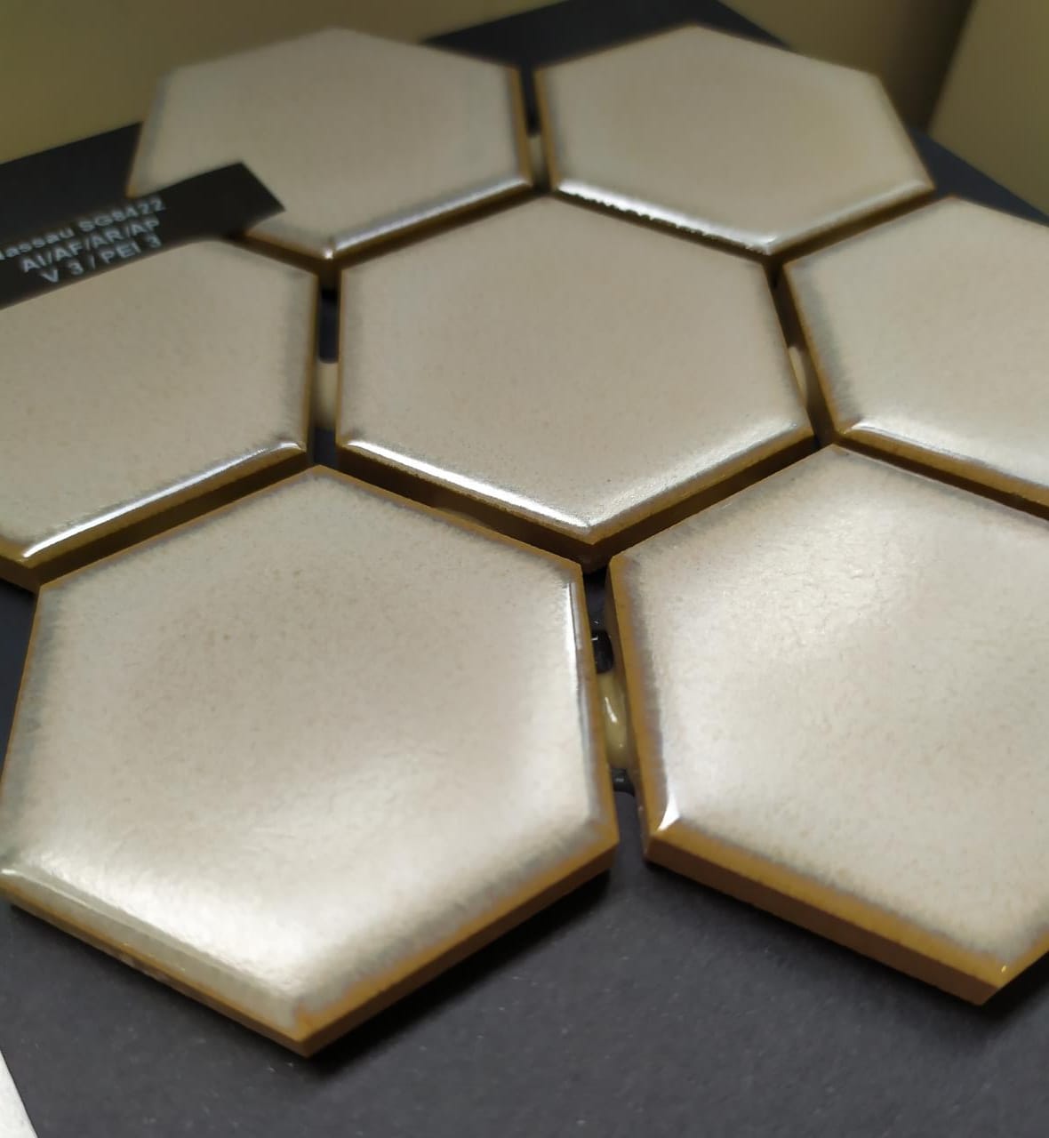 PASTILHA DE PORCELANA ATLAS HEXAGONAL5 NASSAU SG8422 PLACA 30X29CM ...