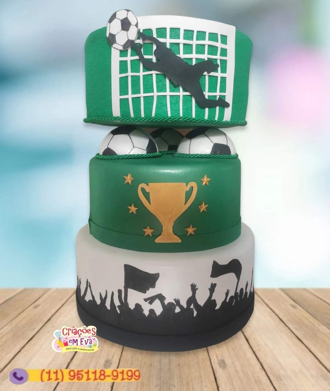 Bolo Fake Futebol - Criações em EVA - Criações em EVA