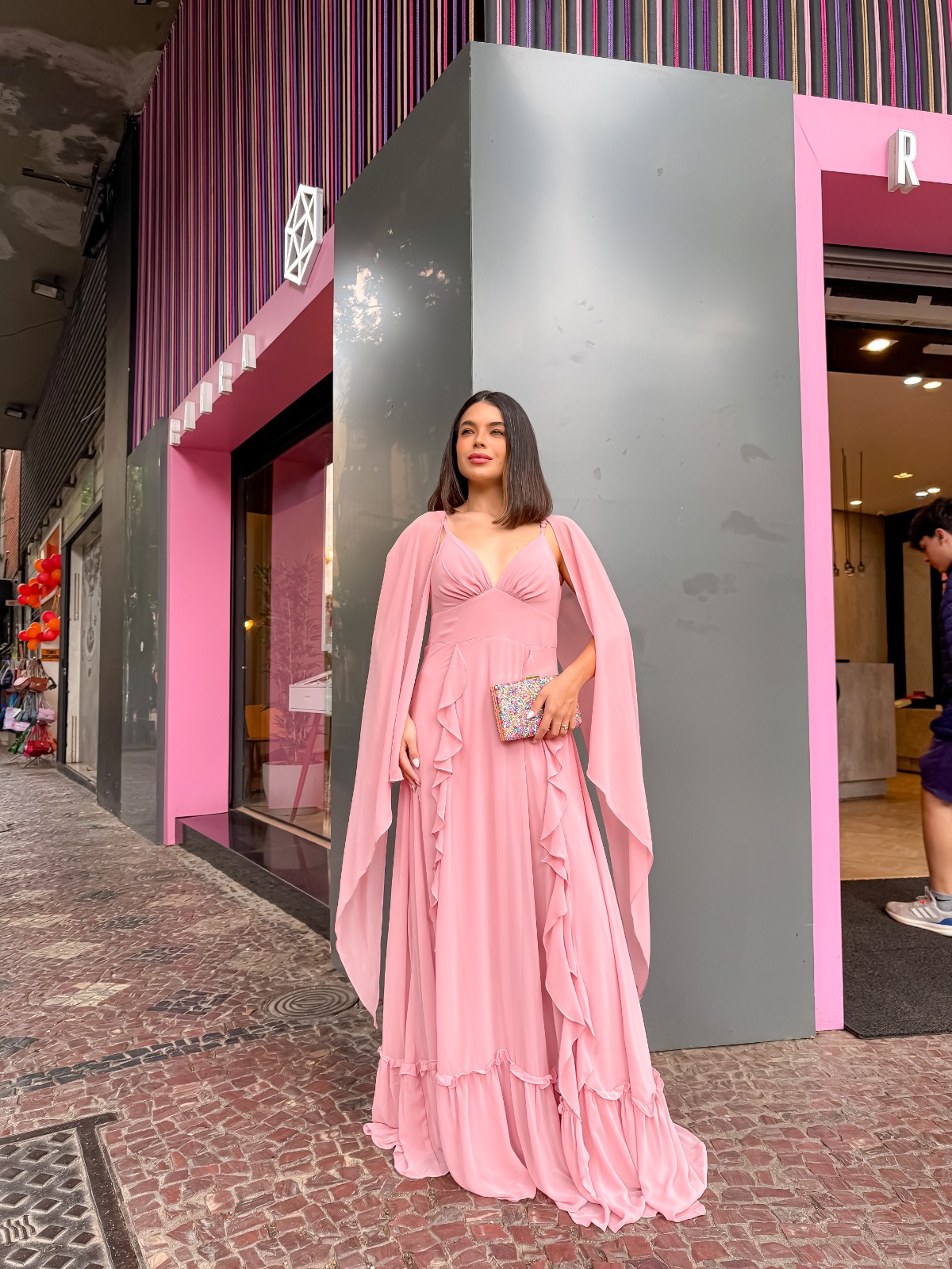 VESTIDO LONGO CHIFFON DECOTE V ALCINHA BABADO VERTICAL E FAIXA ROSE ...