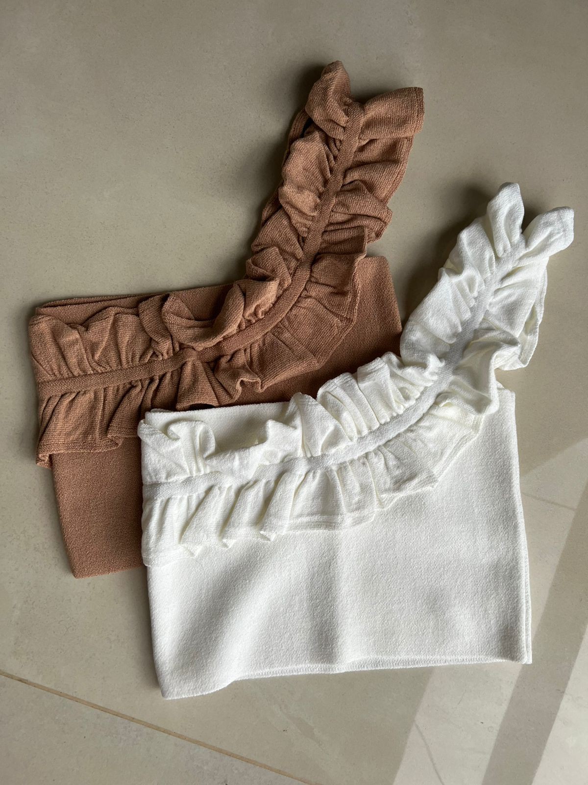 Cropped Lara - Anna Couto