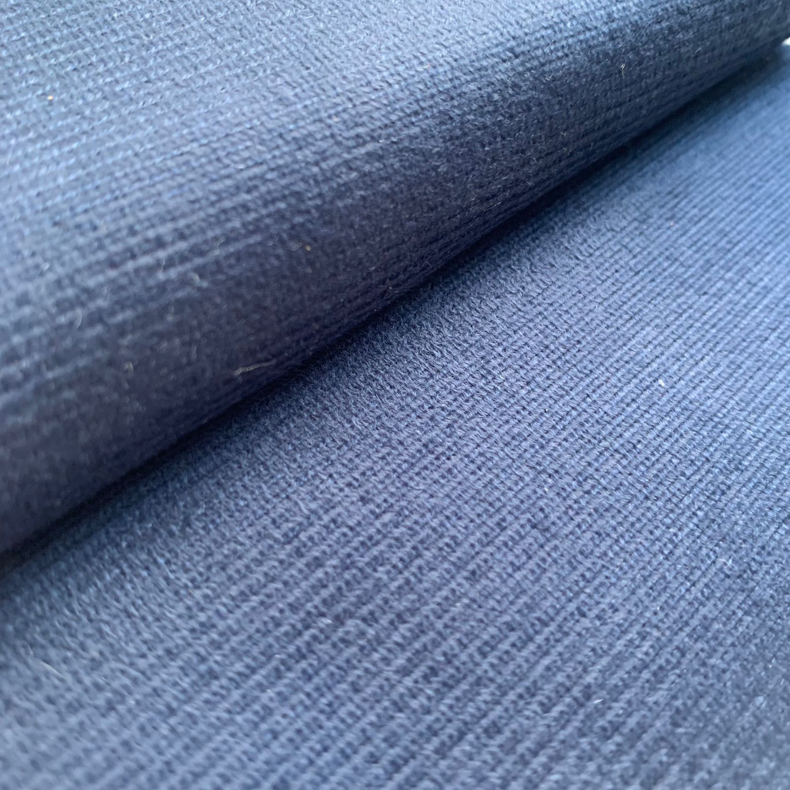 Tecido Suede Liso Azul Escuro - Universo do Profissional-Tecidos,Couros ...