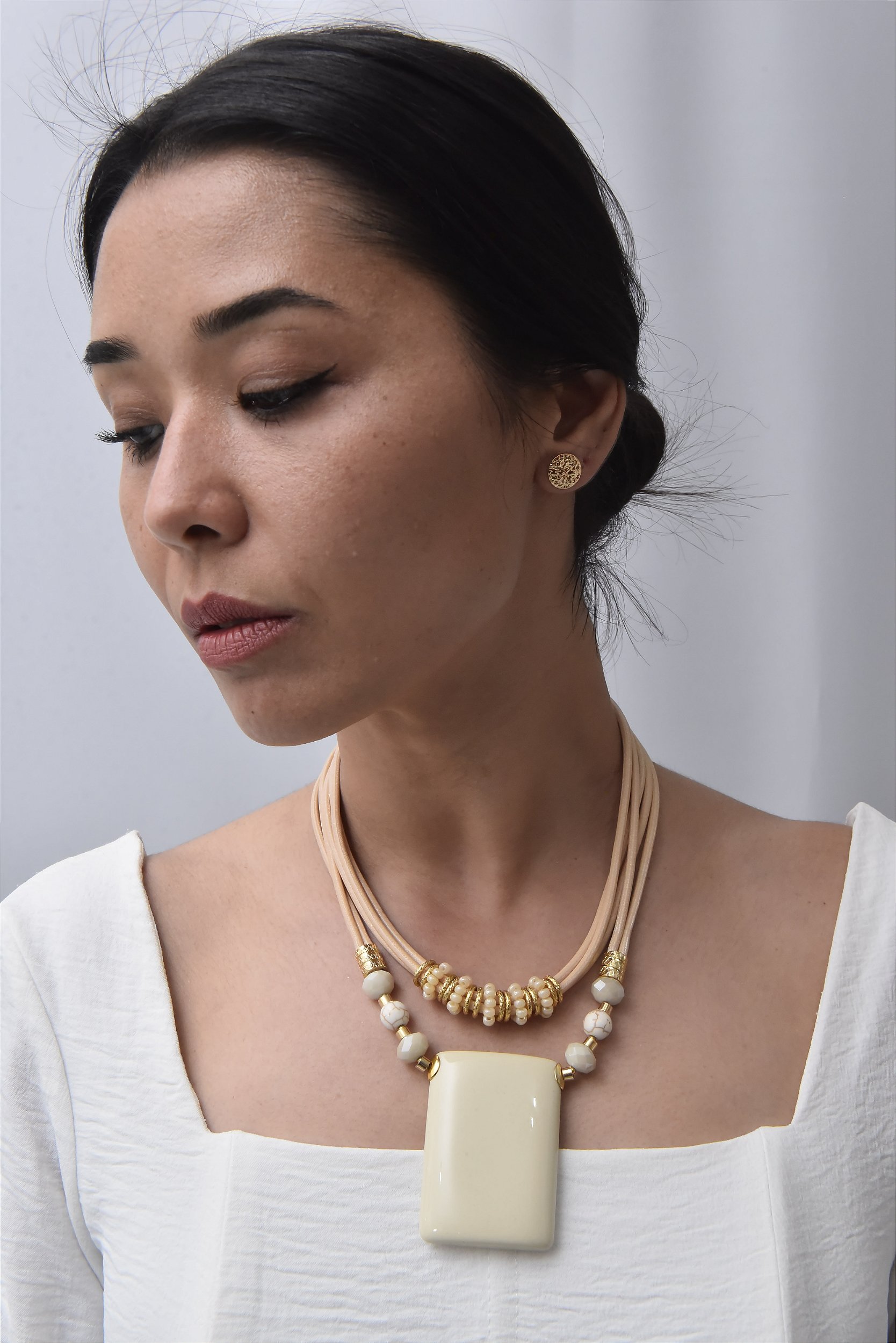 Colar Placa Off White - A loja mais completa em acessórios femininos do ...