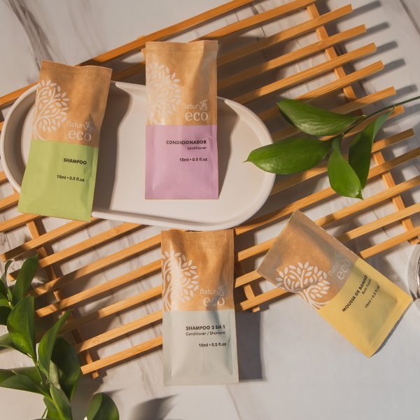 Kit 50 Sabonetes 15 Gramas + Shampoo e Condicionador Sachê 15ml ...