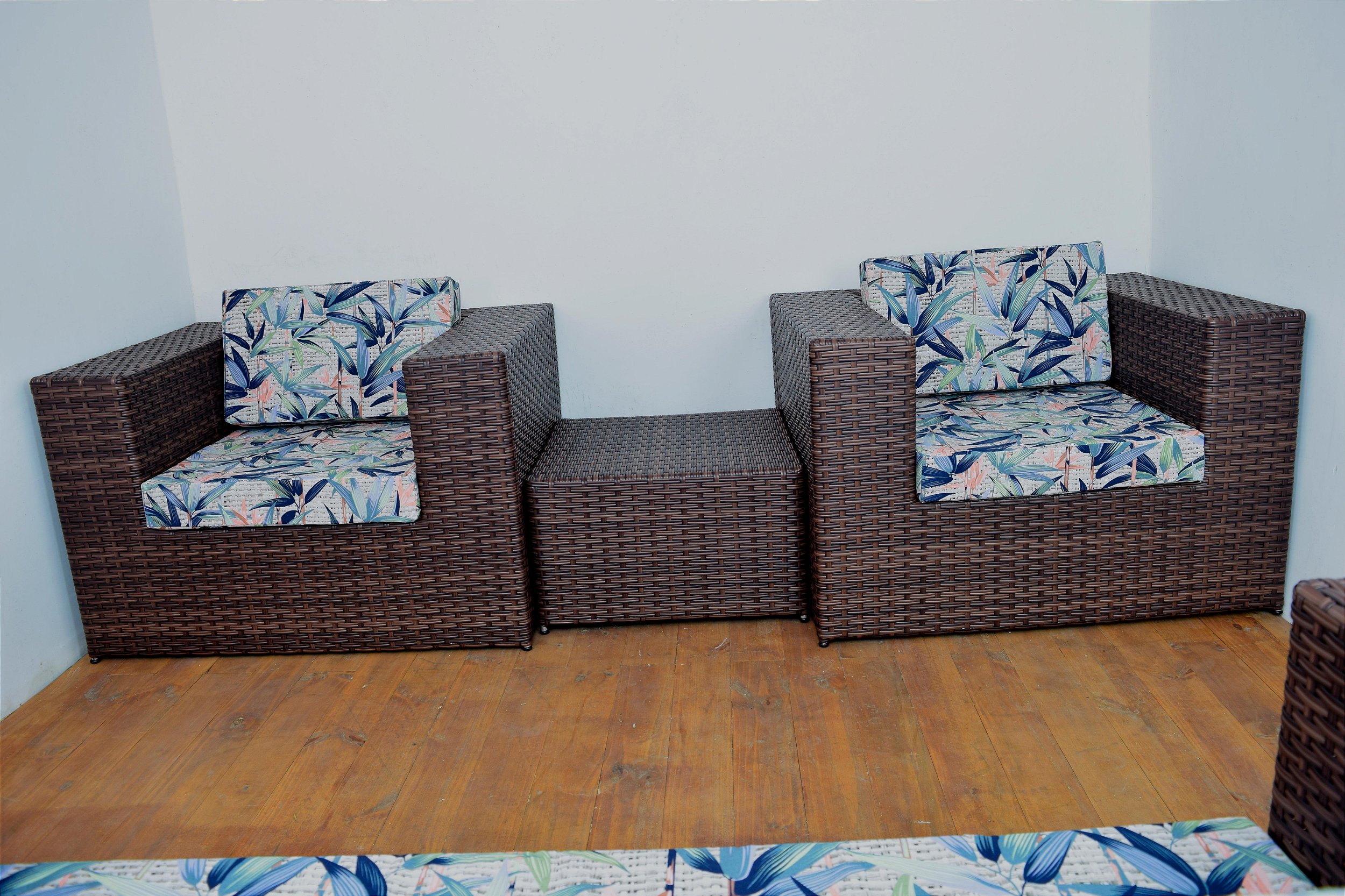 Conjunto Canadá com puffs by DeckDecor - Móveis para áreas externas