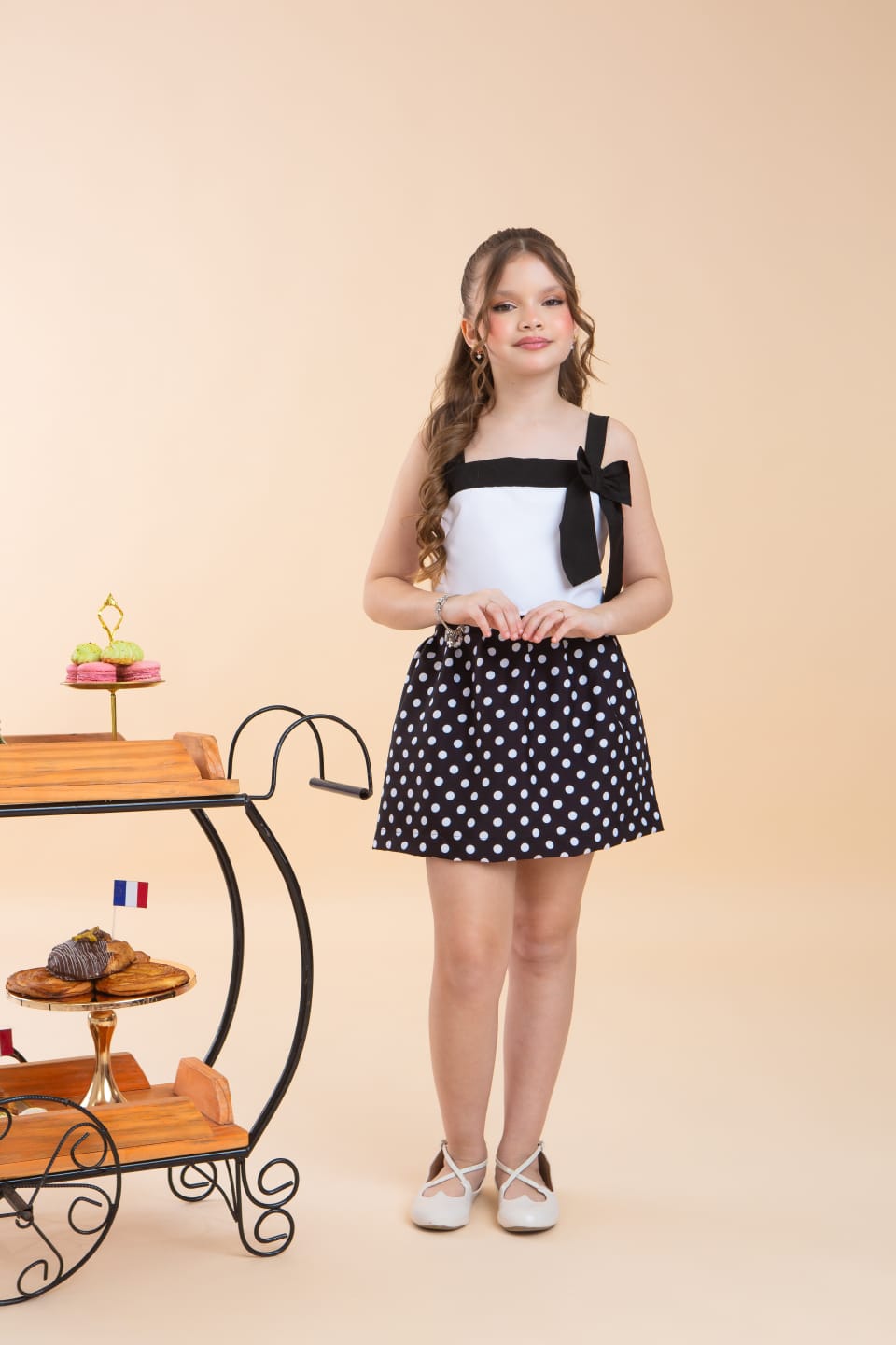 Conjunto infantil shorts saia poá preto - Amêndoa Kids - Moda Meninas ...