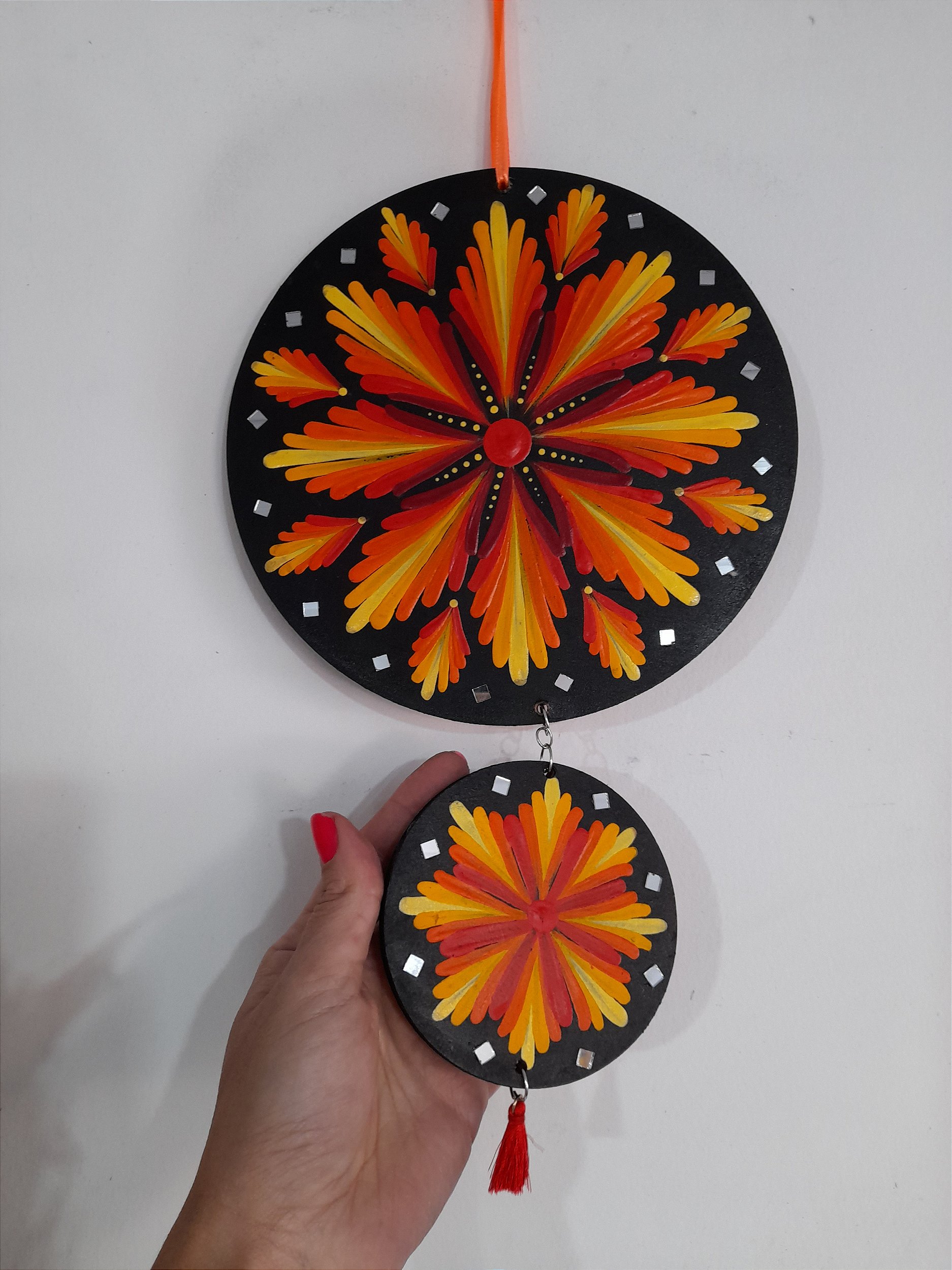 Frida Kahlo mandala | mobile Frida Kahlo - Paola Leão Mandalas