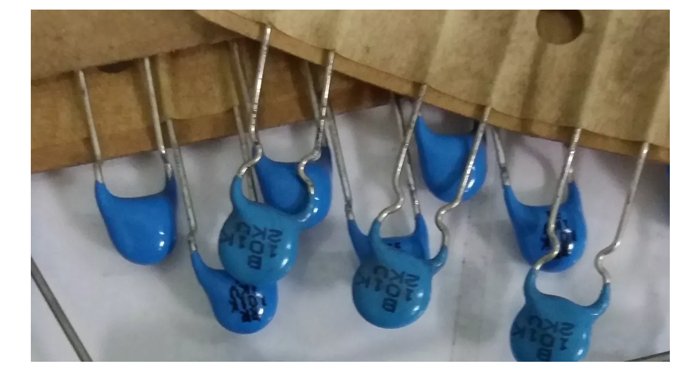 CAPACITOR DISCO CERAMICO 100PF X 2000V 101K 0,1NF - eletronicanaweb