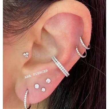 Conch Titânio Argola Dupla Cravejada em Cristais Swarovski - Ana ...