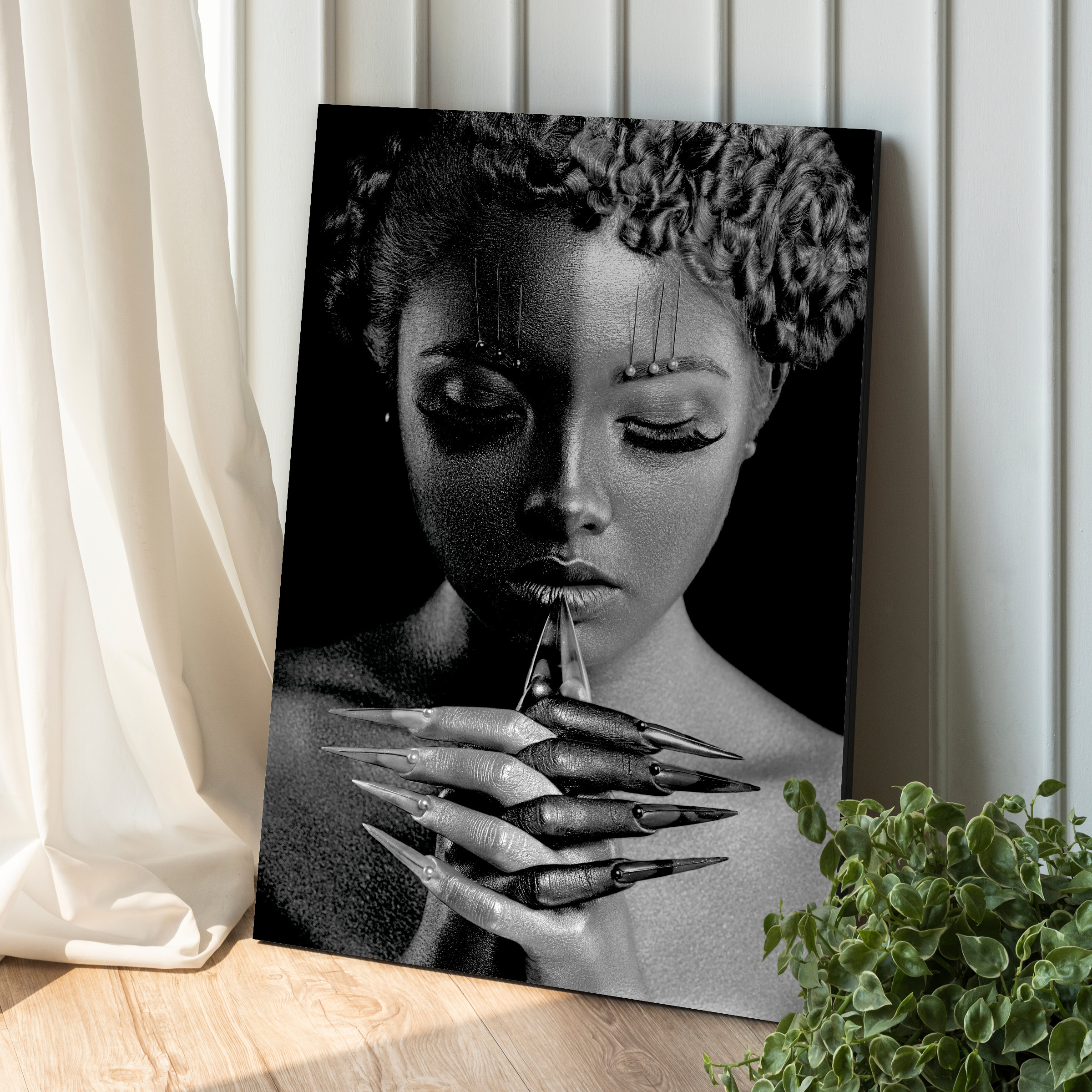 Quadro Decorativo Canvas Mulher Preto e Cinza Olhos Fechados - Estilo ...
