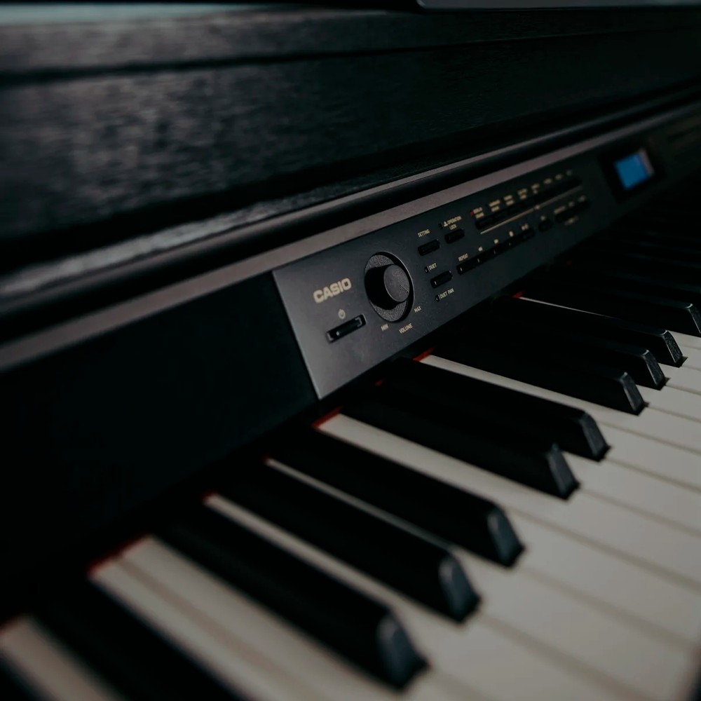Piano Digital 88 Teclas Casio Celviano AP-710BK Preto com Móvel e Banco ...