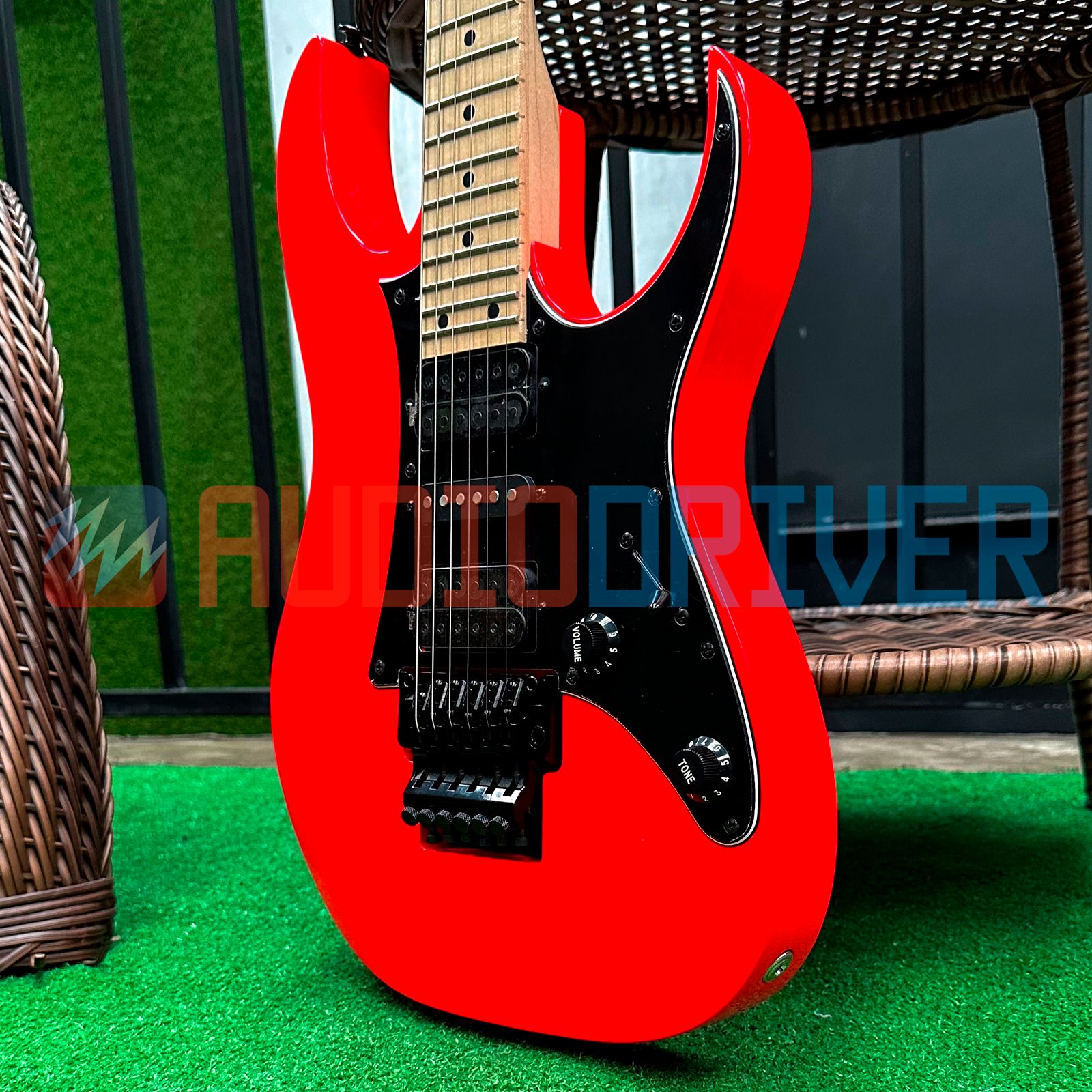 Guitarra Super Strato HSH Ibanez RG550 Road Flare Red com Micro Afinaç ...