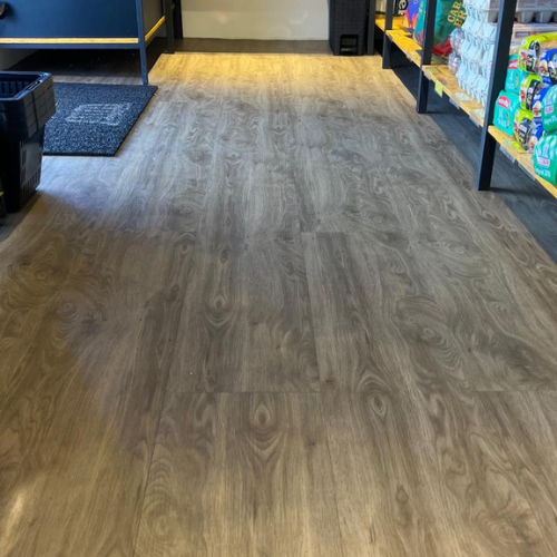 Piso Vinílico Antique Oak 22,86cm x 121,92cm - M² - Original Pedras