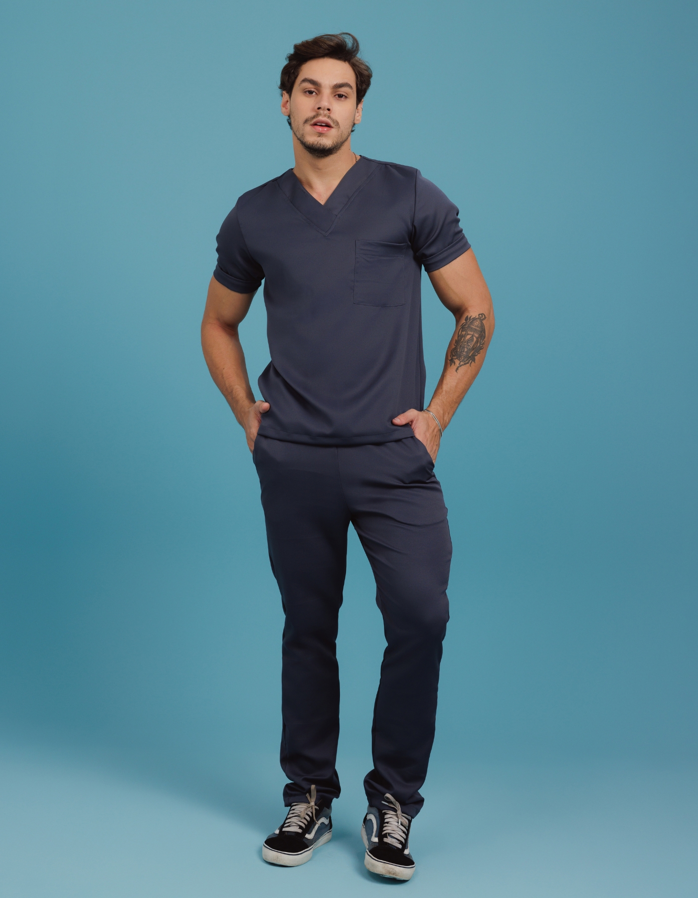 Scrub Masculino Arthur Cinza Chumbo - Dra. Charm