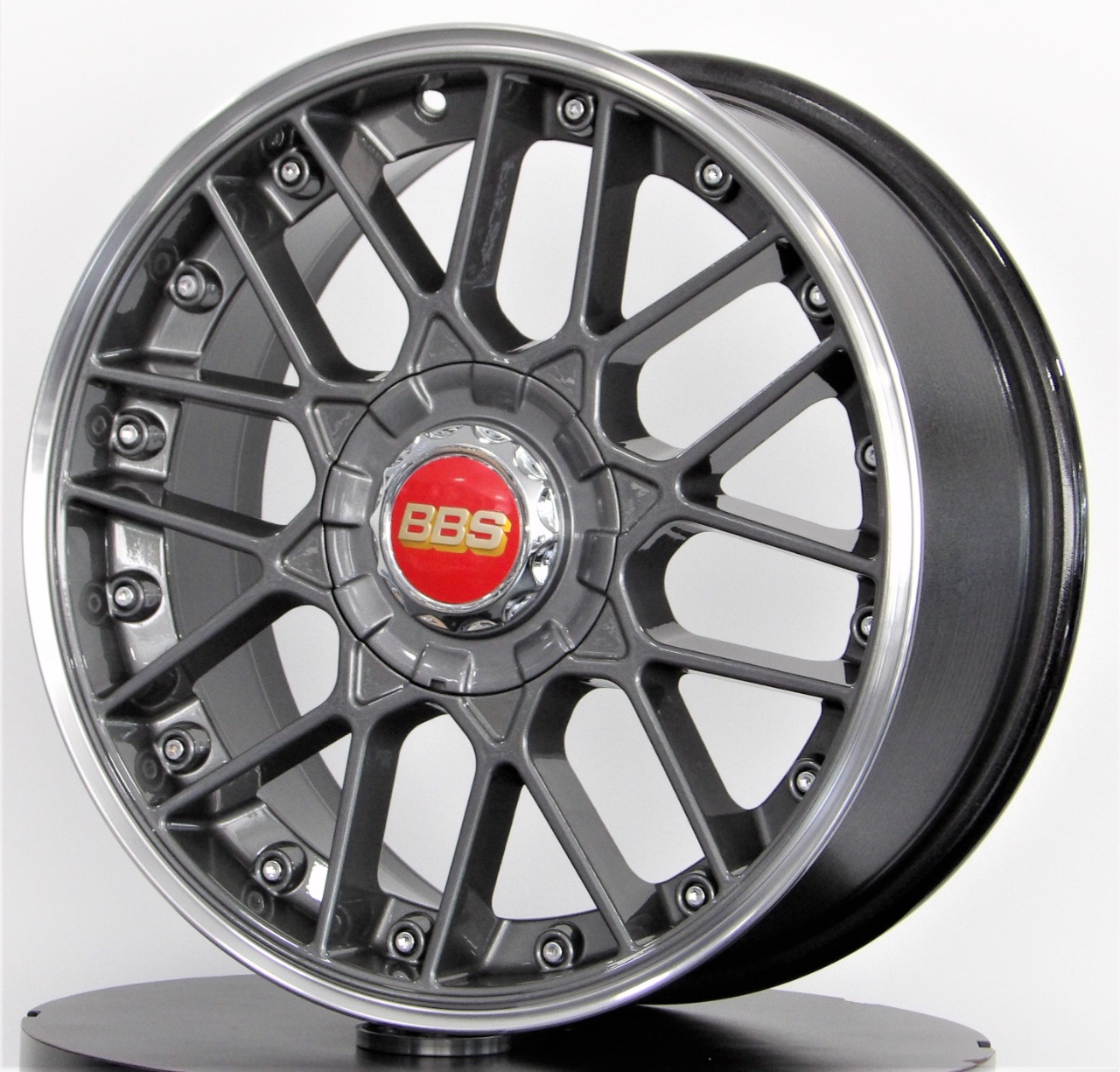RODAS SP-24 BBS ARO 17 TALA 7 FURAÇÃO 4X100/108 GRAFITE - Perfecta Rodas