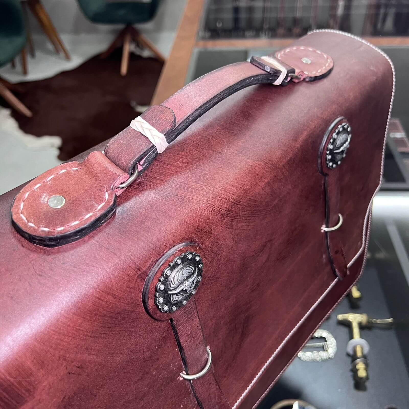 Pasta Executiva em Couro Personalizada Fecho Margarida Zanin Couros Premium - Zanin Couros