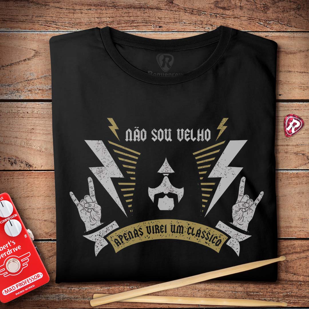 Camiseta virei um clássico - Roquenrou | Estampado na Veia!