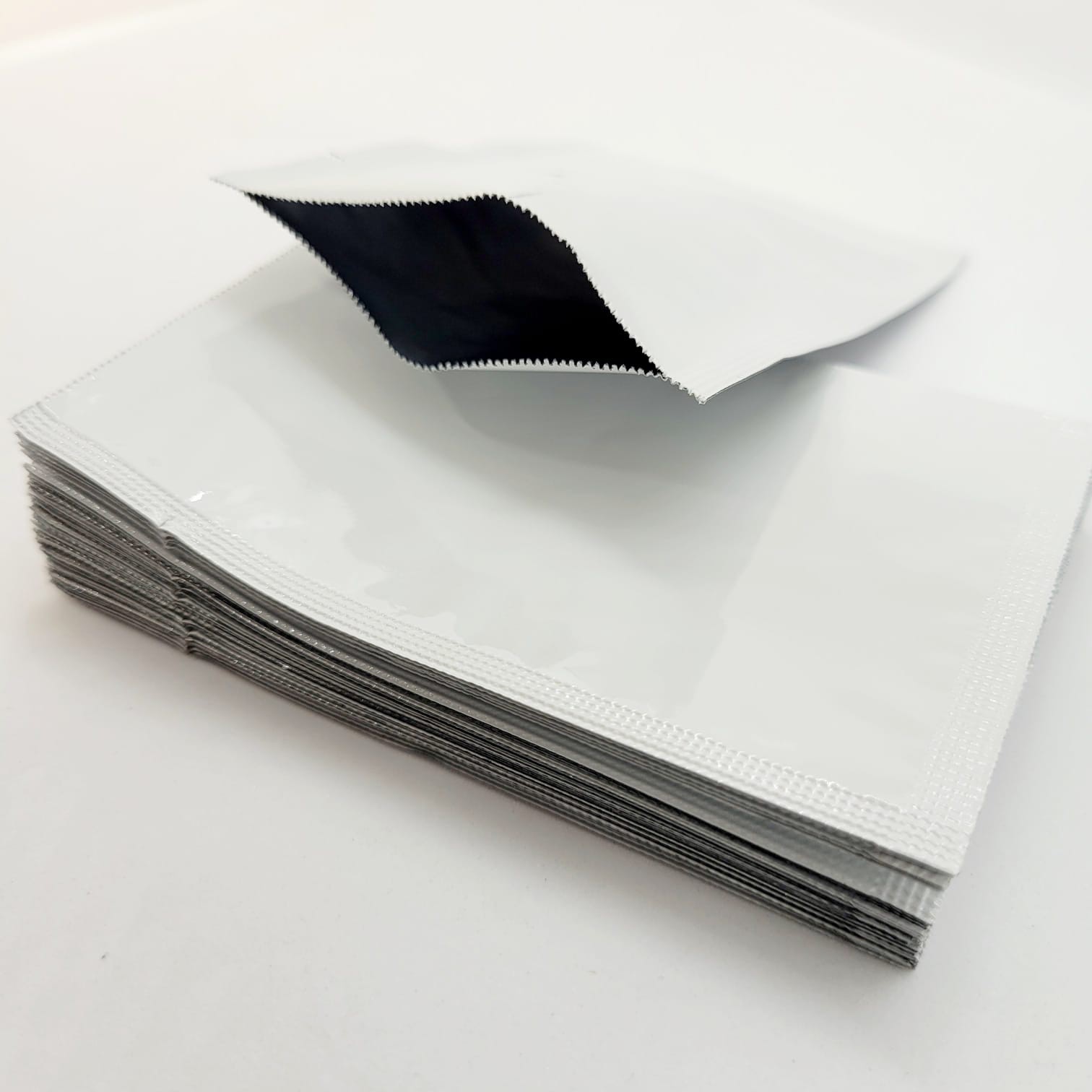 Embalagem Sachê Alumínio Branco ou Prata c/100 unidades - Sachê Pharma ...