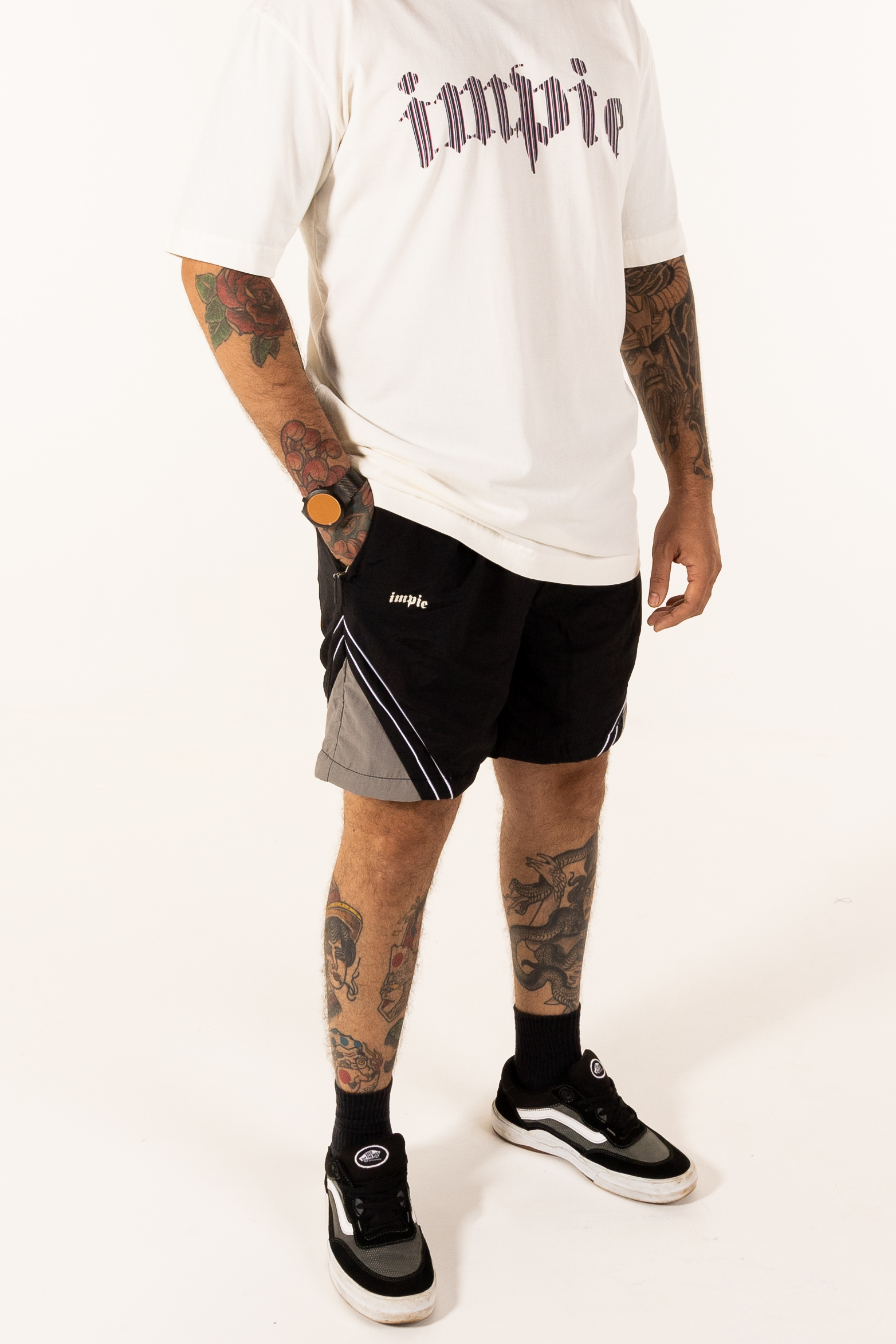 BERMUDA IMPIE MINI LOGO PRETA - Impie Clothing - Streetwear Premium ...