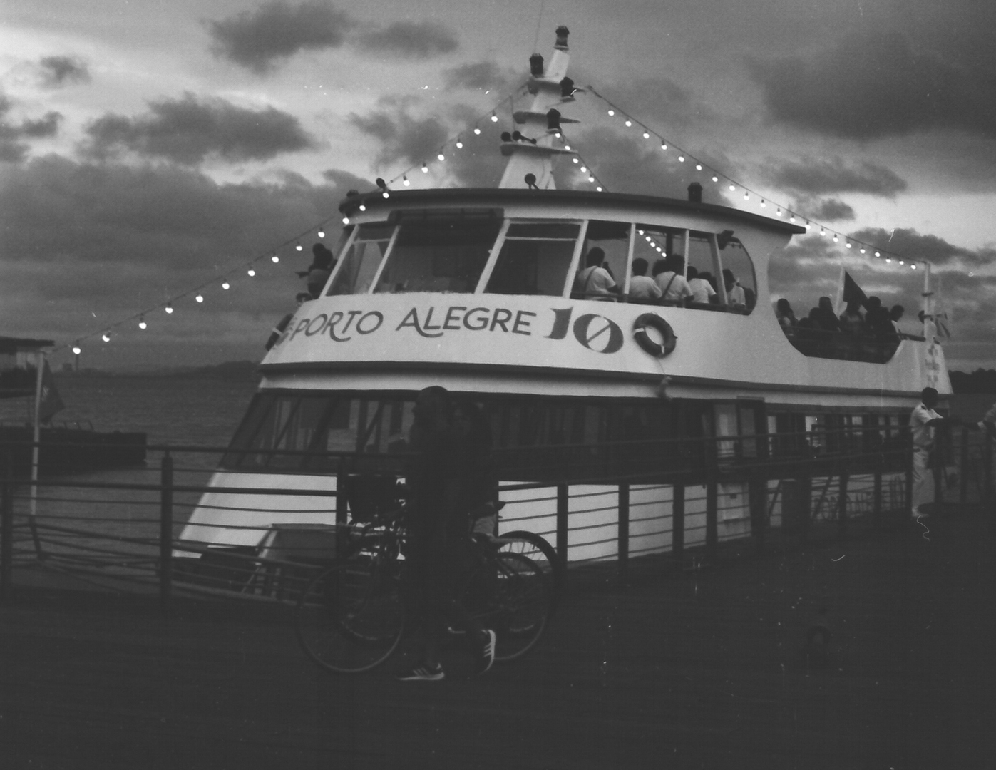 Filme 35mm - Purple Haze - ISO 12 - Colorido / Preto e Branco - Novo ...