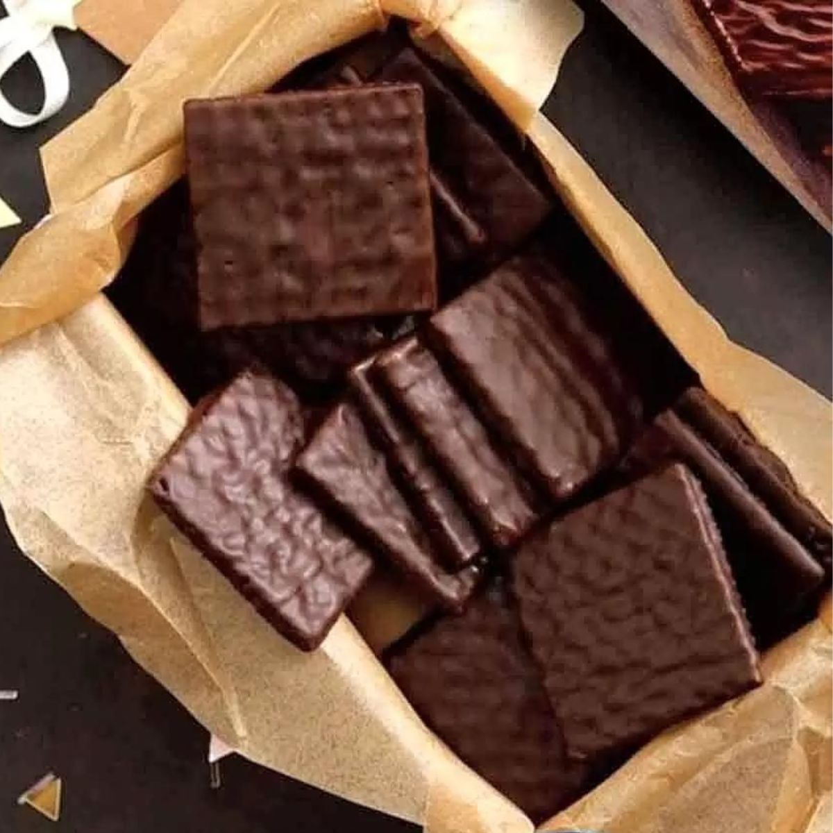 Wafer Cobertura de Chocolate Ao Leite Perpetum Bahlsen 97g - Caverupa ...