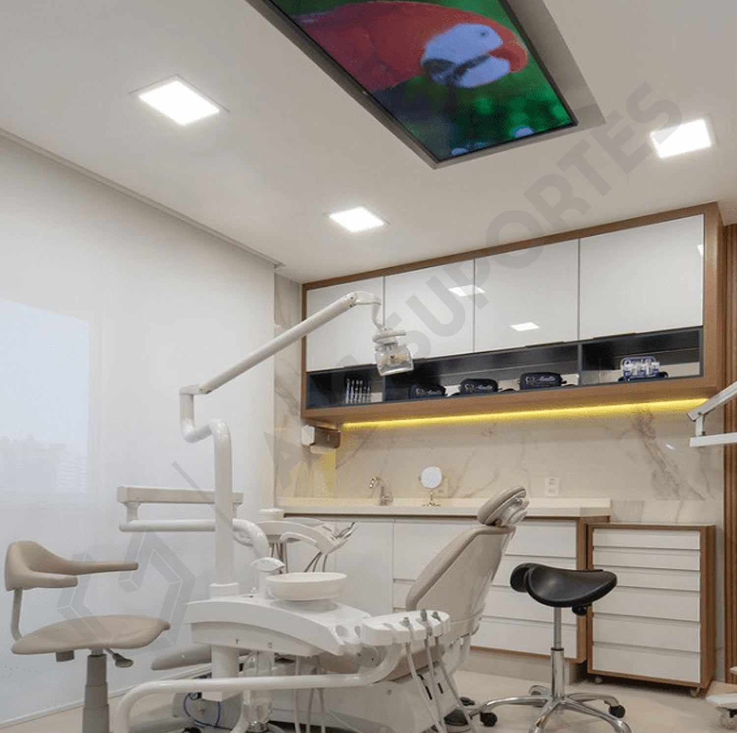 Suporte TV Teto com Inclinação Consultório Odontológico / Hospitalar ...