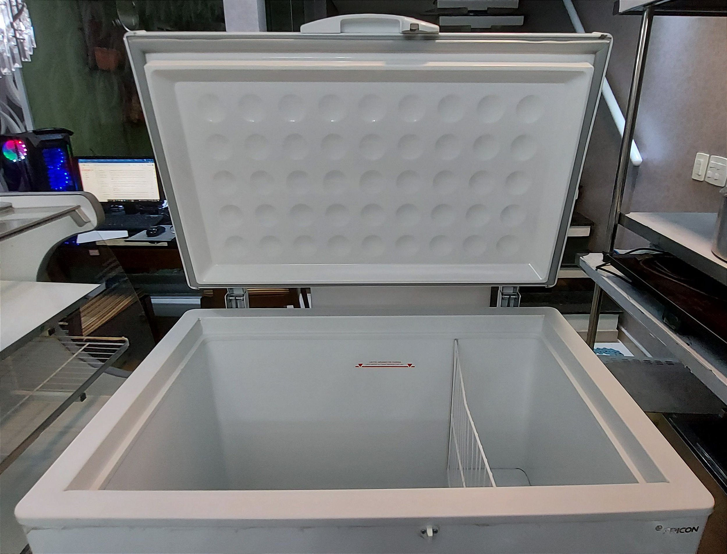 Freezer Horizontal Fricon 311 Litros 220 Volts - Ilha das Cozinhas ...