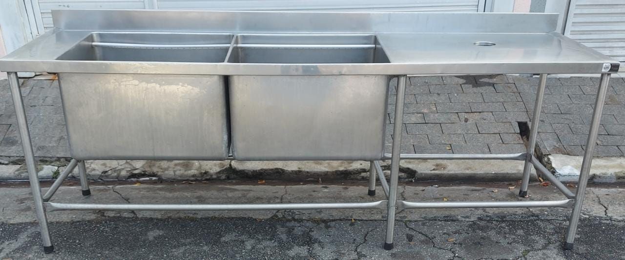 Pia Grande 2,50 mt. 100% Inox com 2 cubas profundas (46 cm.) [Usada ...