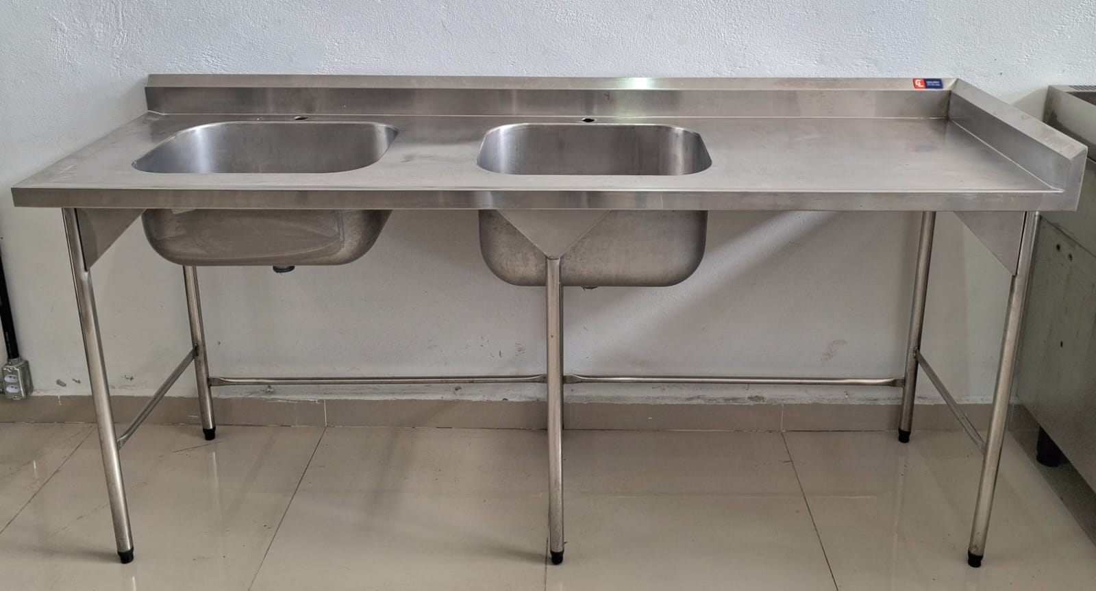 Bancada / Pia com duas Cubas - Inox 304 2 metros com 6 pés - Tecnocuba ...