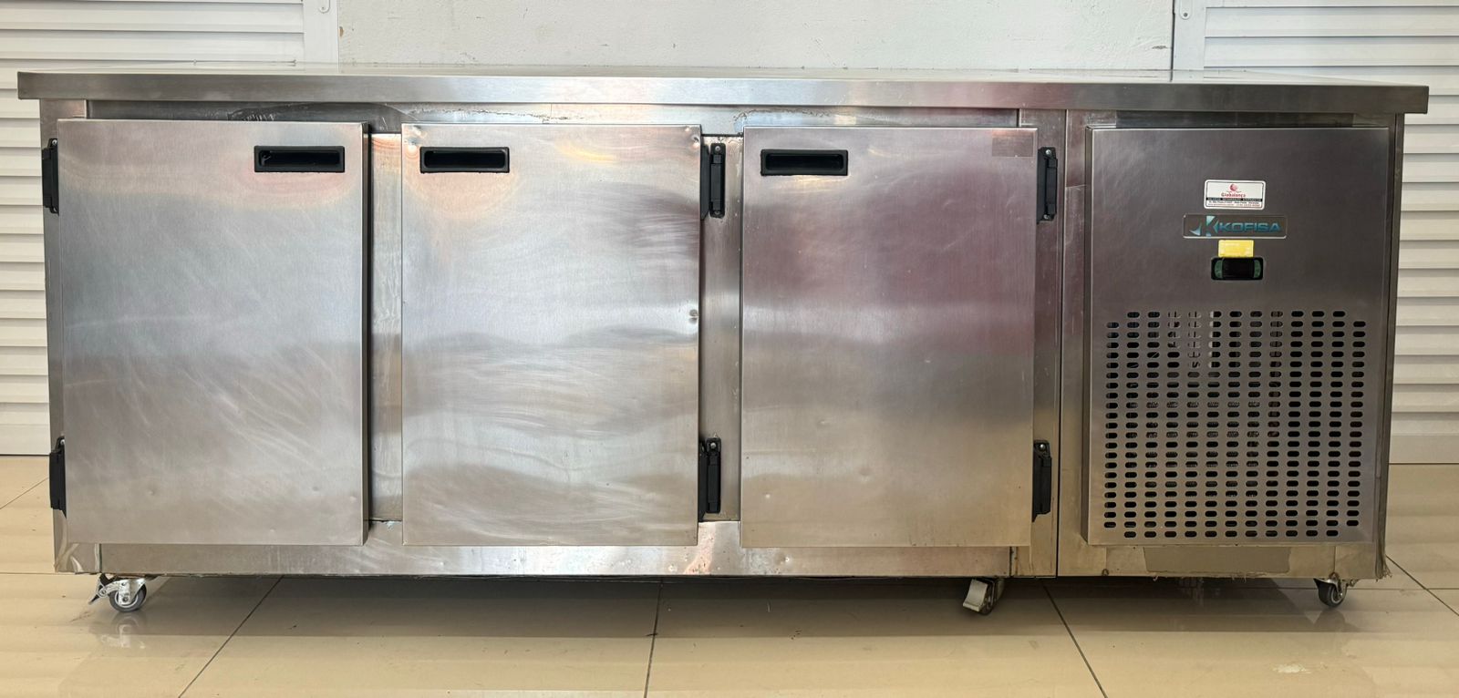 Balcão Refrigerado Sem Encosto Em Inox 2,00m 220V Kbsc-200D - Kofisa ...