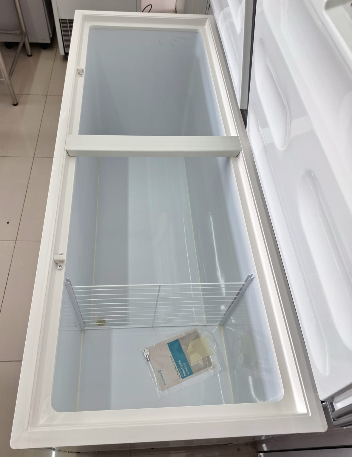 Freezer e Refrigerador Horizontal DA550 Com 546 Litros e 2 Portas ...