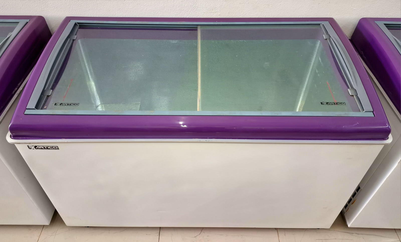 Freezer / Congelador Horizontal Expositor Cap. 460L 220V - Cor Púrpura ...