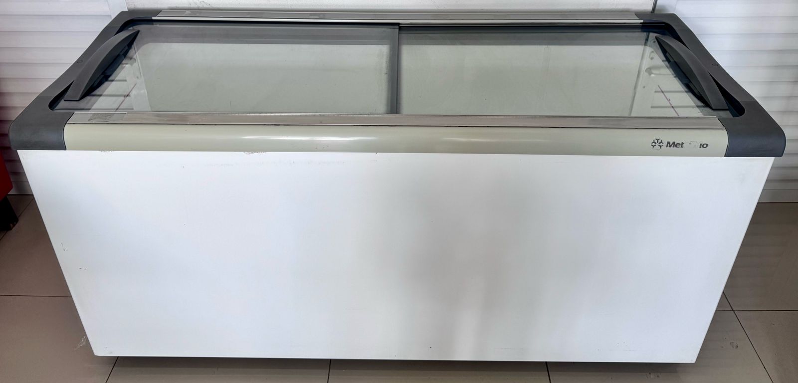 Freezer Horizontal Porta de Vidro 505 Litros Metalfrio NF55S Branco ...
