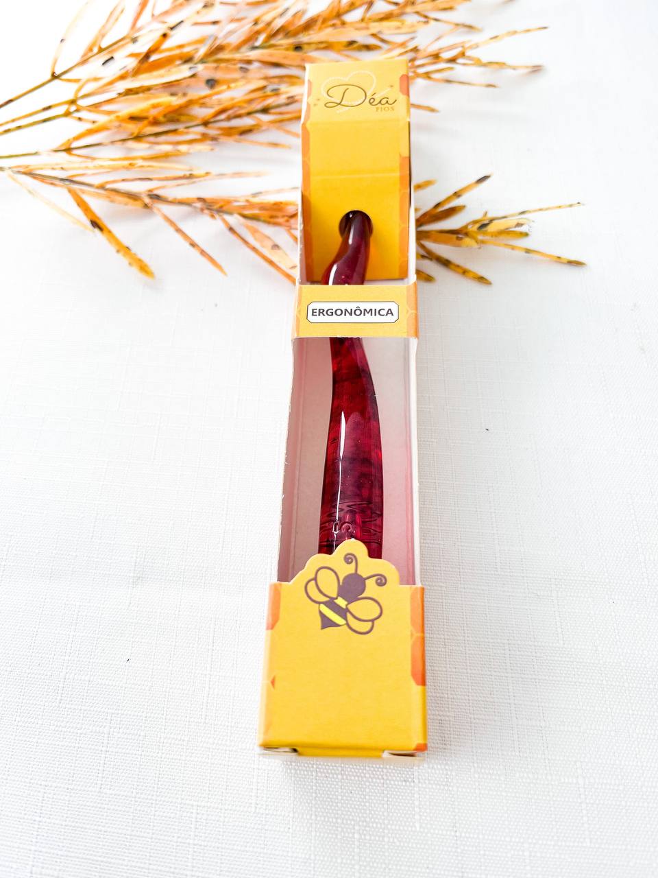 Agulha Croche Ergonomica Mel (Déa Fios) nº 5 - Déa Fios de Crochê