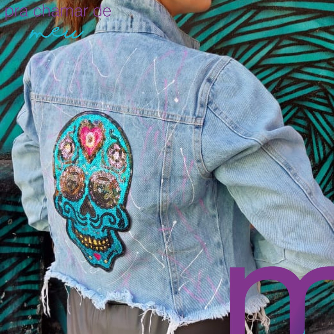 Jaqueta Jeans Customizada Caveira Mexicana em Paetê - MQJ