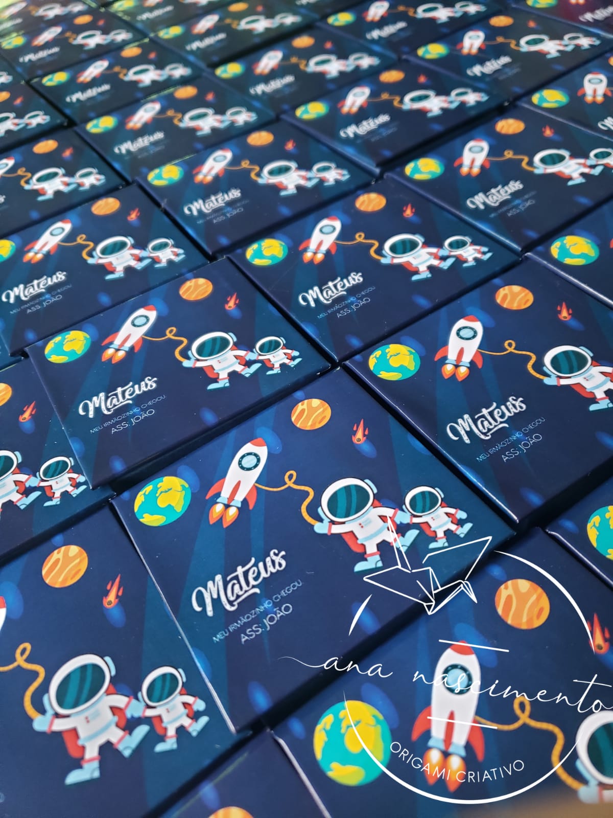 Caixinha Cartonada Astronauta - Ana Nascimento Origami Criativo