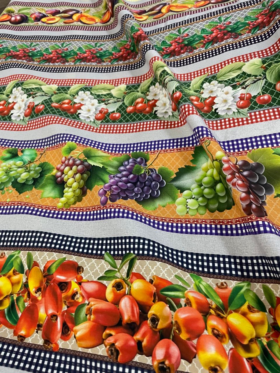 Tricoline Digital com 10 Faixas de Estampas de Caju, Morango, Pêssego - Jotalira Tecidos