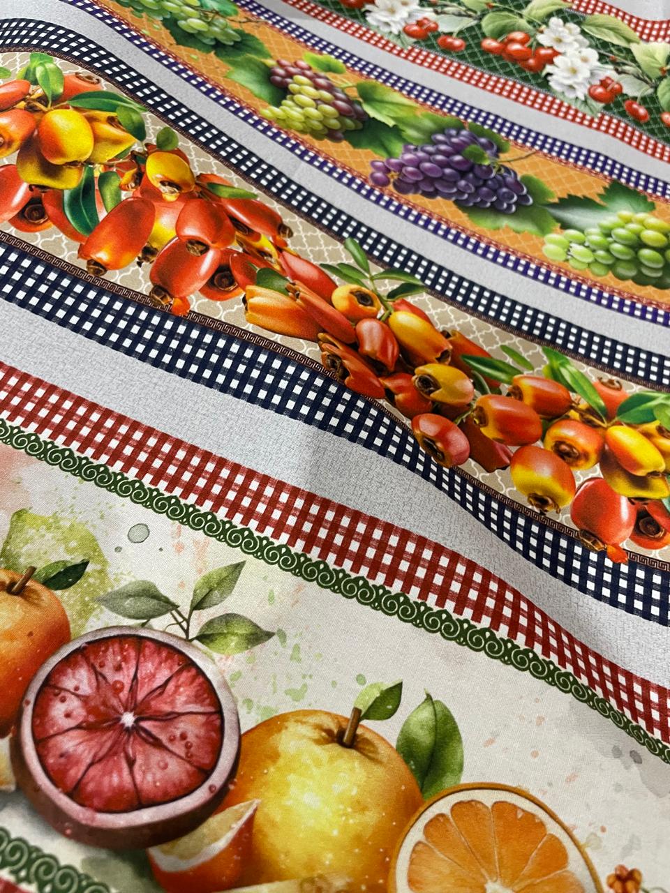 Tricoline Digital com 10 Faixas de Estampas de Caju, Morango, Pêssego - Jotalira Tecidos