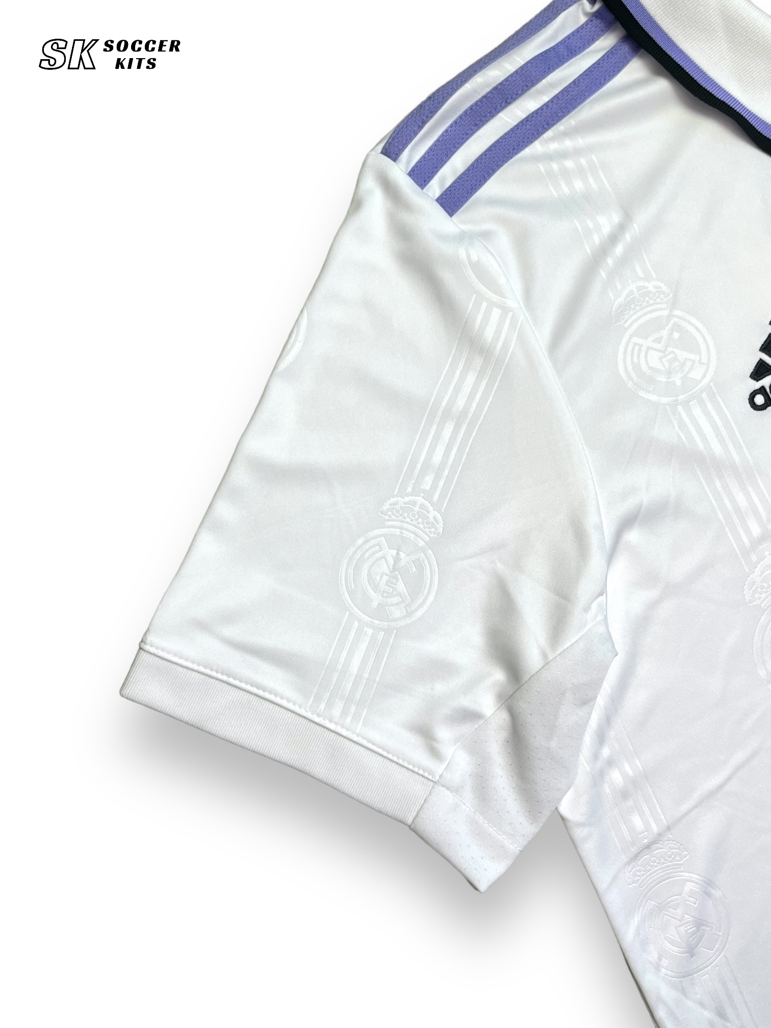 Camisa Real Madrid 2022/23 - Alaba DS - Soccer Kits - Camisas de Futebol