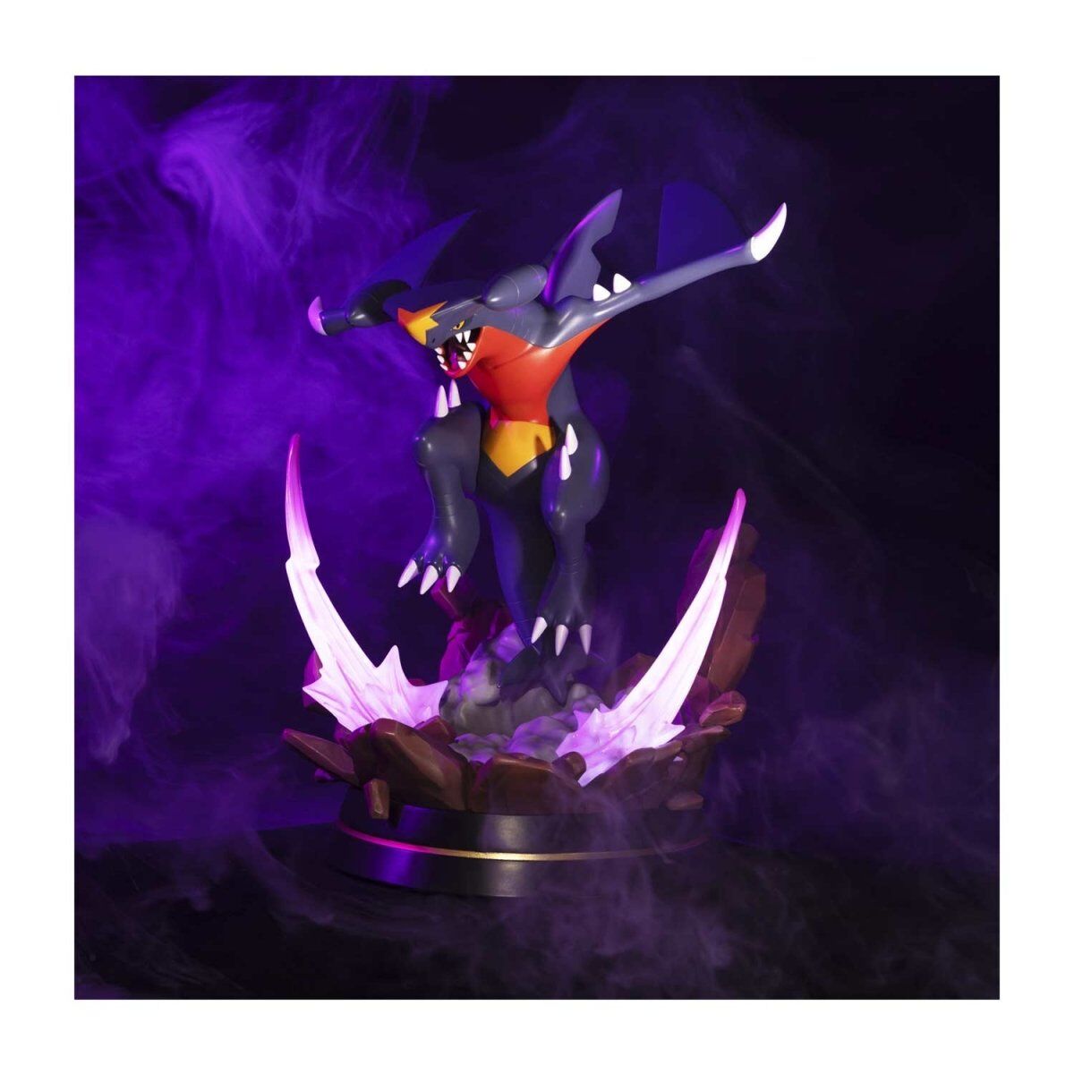 Pokemon Garchomp Light-Up Figure Raging Fury - Action New