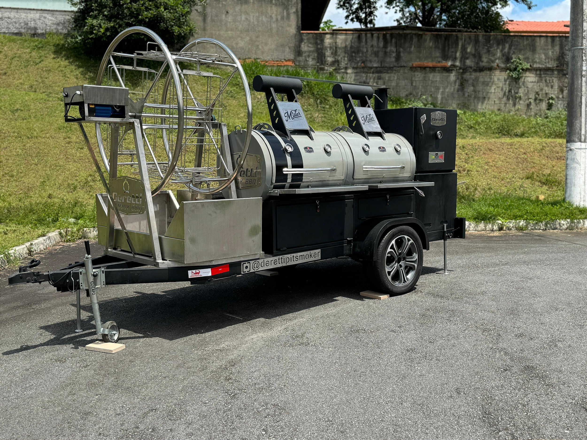 Carretinha Gran Pan-americana Master 24" Smoker, Parrilla, Pia e Roda Gigante - Deretti Pit ...