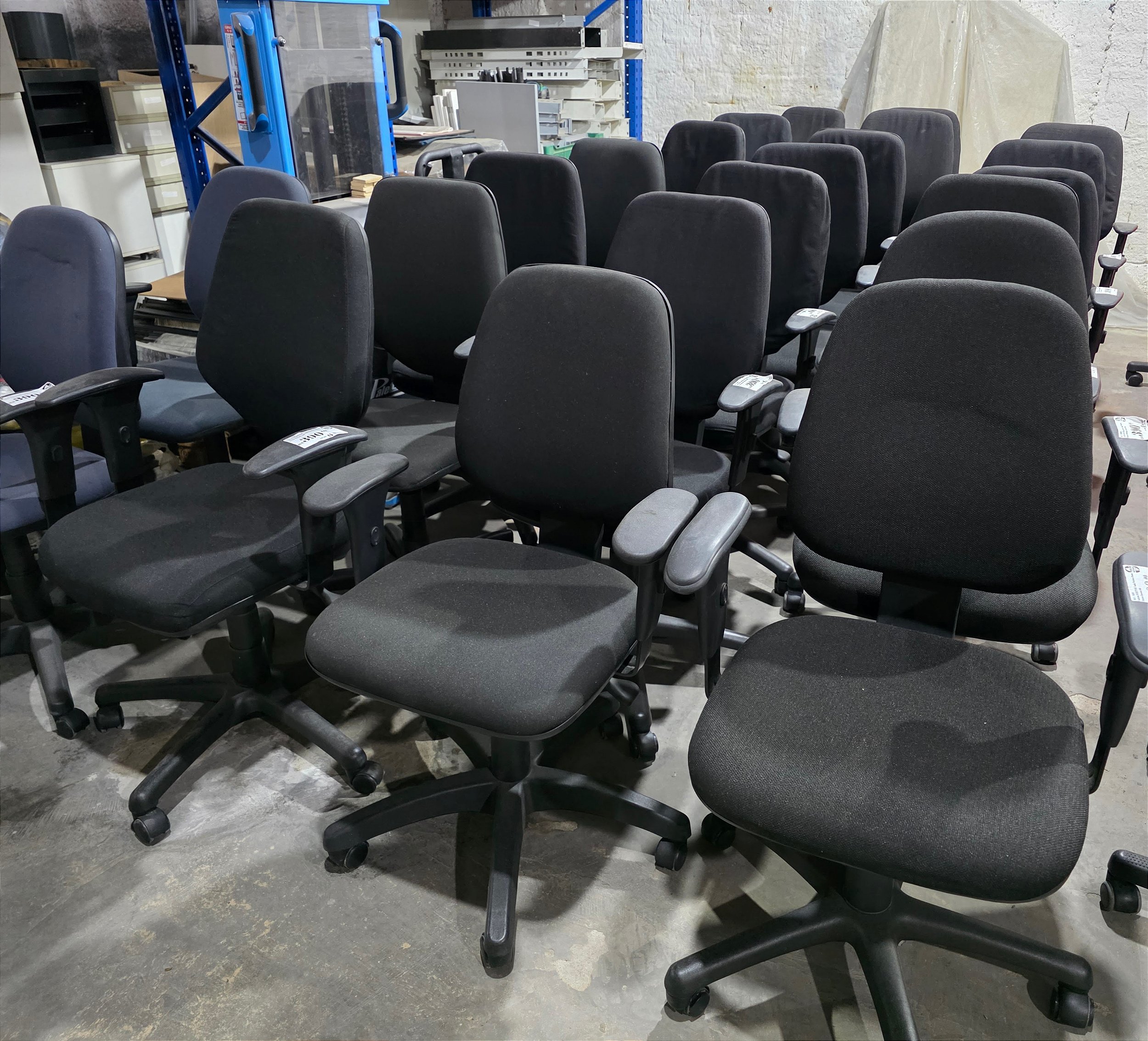 Cadeira de Escritório Usada Flexform Roma Diretor - Reuse Móveis Usados ...