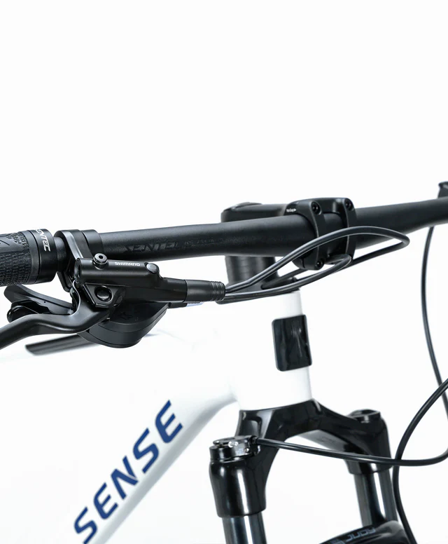 BICICLETA SENSE IMPACT PRO BRANCO/AZUL 2025 TAM - 19 - ROXBIKESHOP