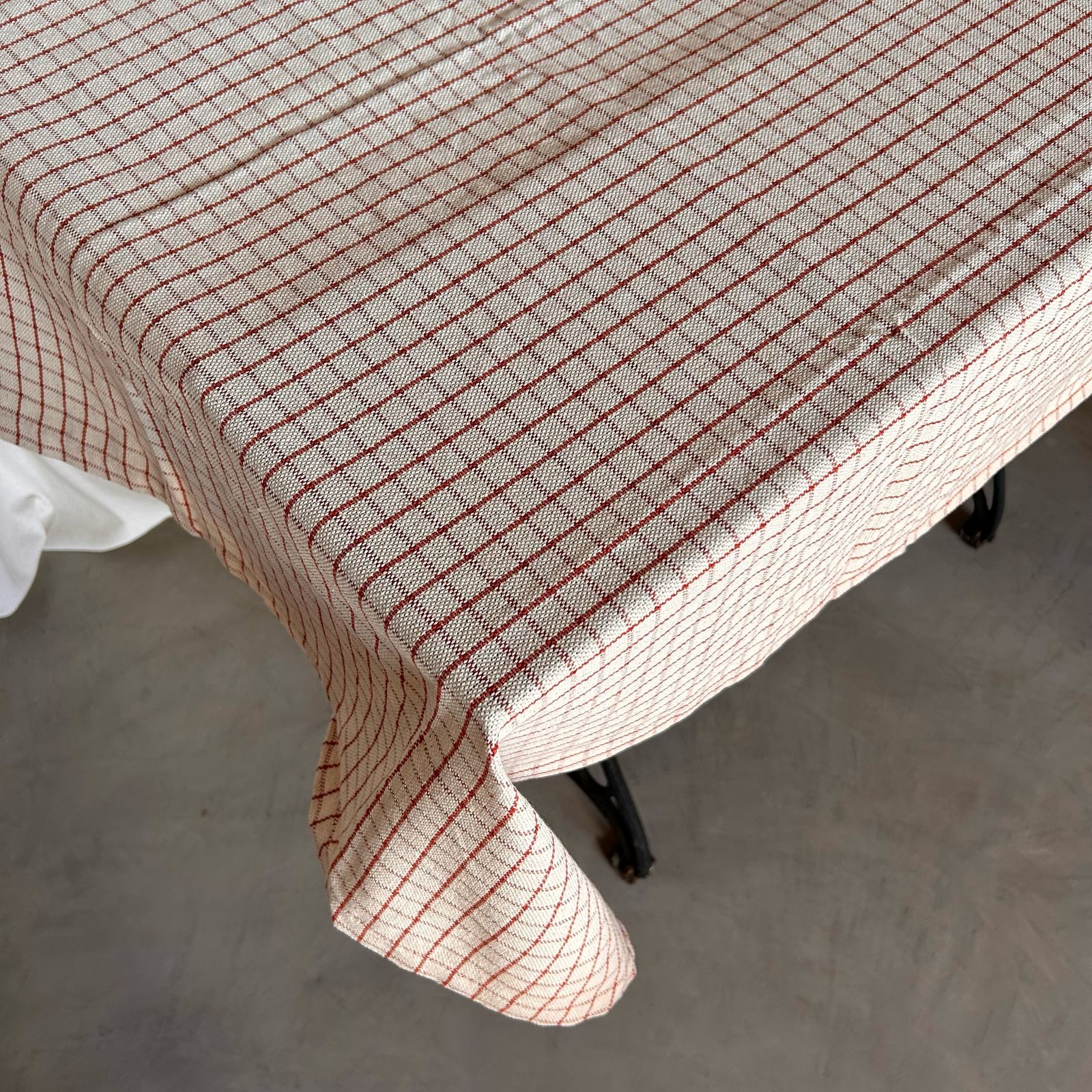 Toalha de Mesa Mini Grid Terracota - KEI HAUS