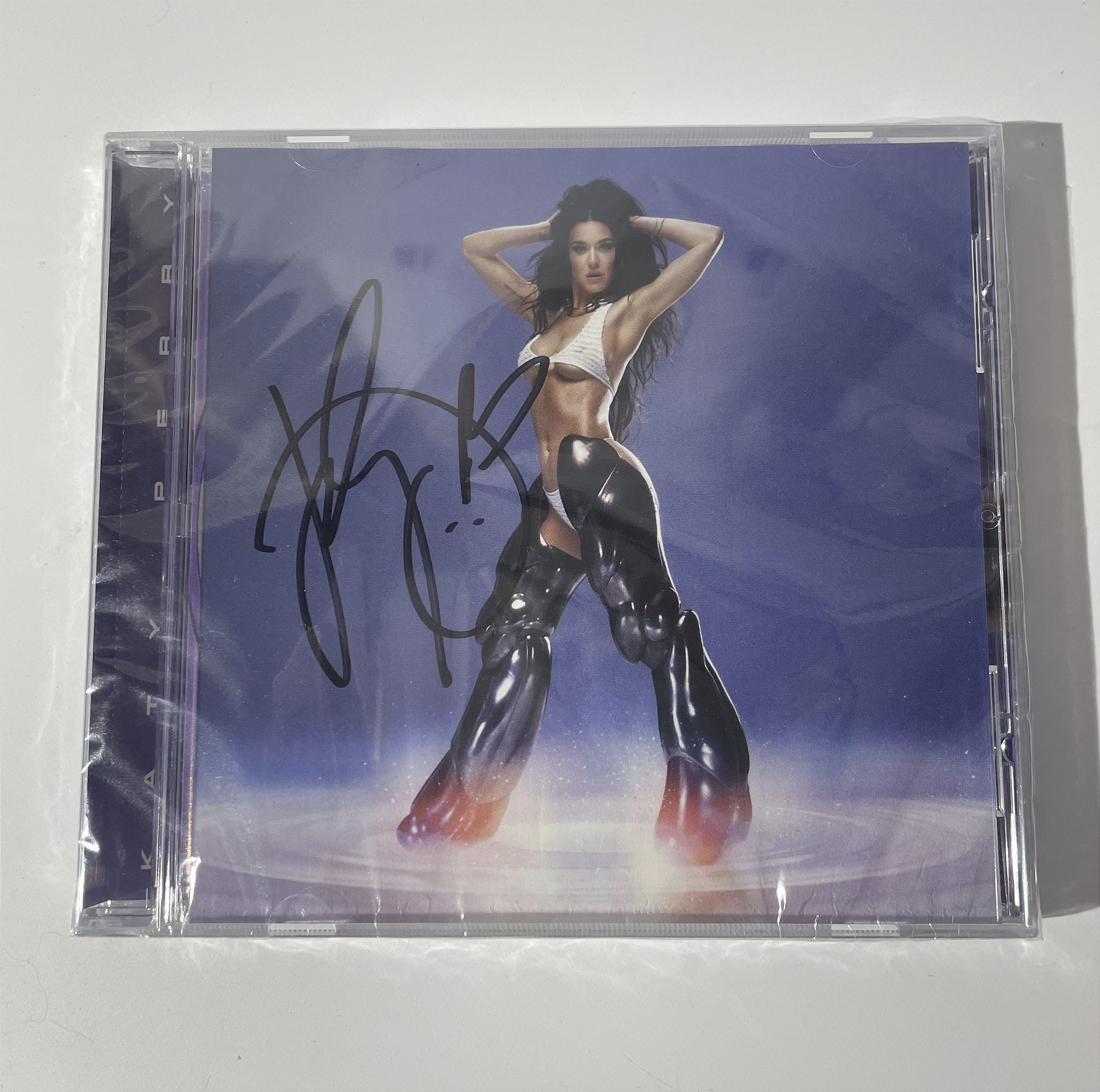 Katy Perry - 143 (Arte Card Autografado) - CD - Factory Records