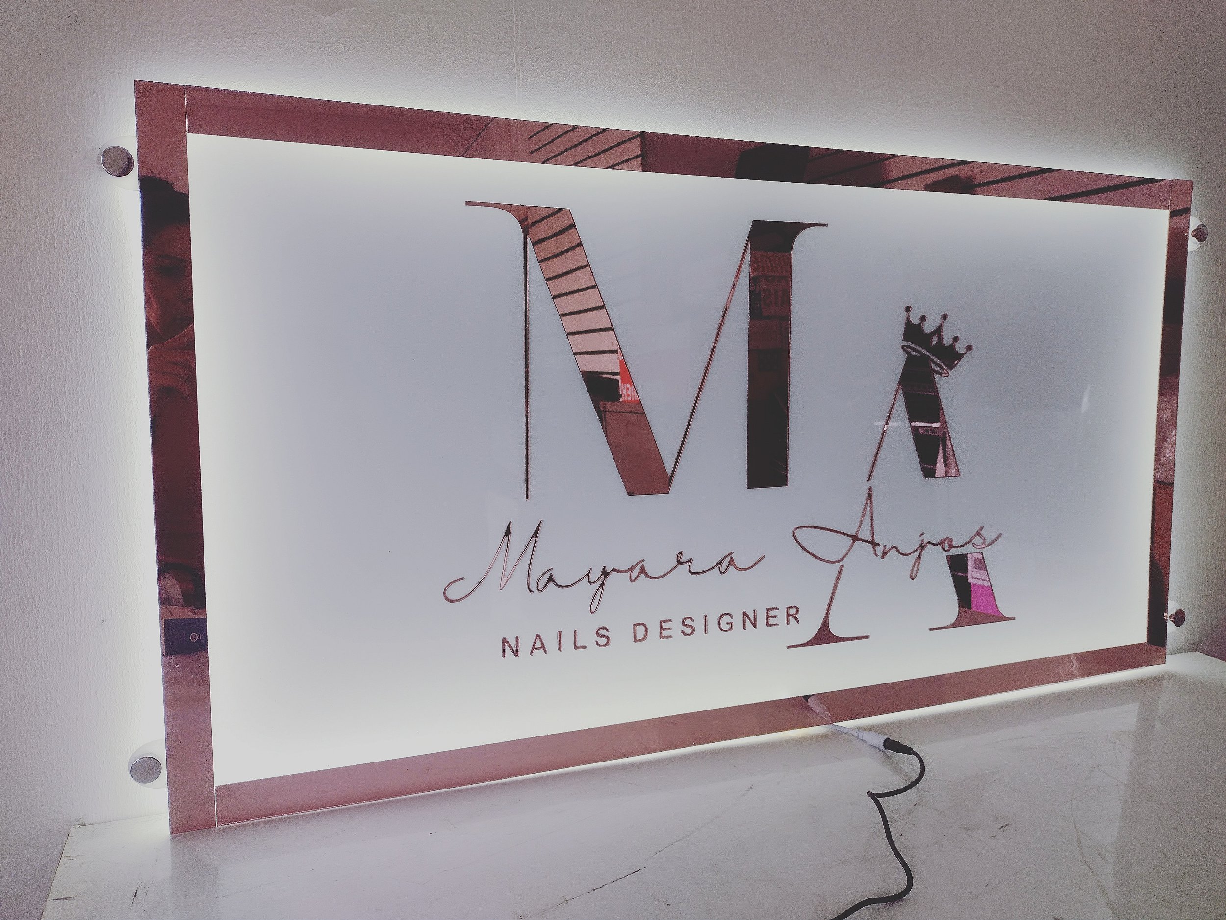 Placa em Neon Led 100x50cm - AKA FENIX