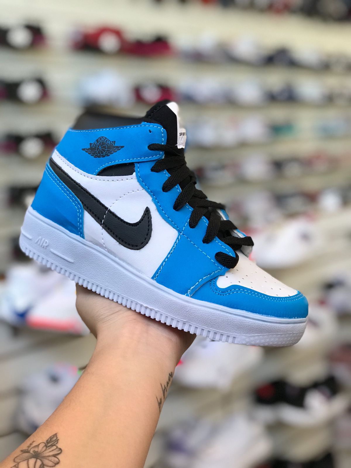 Nike Jordan Azul e Branco Infantil - Moda Brás