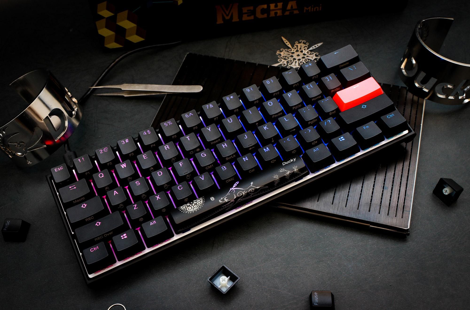Teclado Mecânico Ducky Channel Mecha Mini V2 RGB Cherry Brown ...
