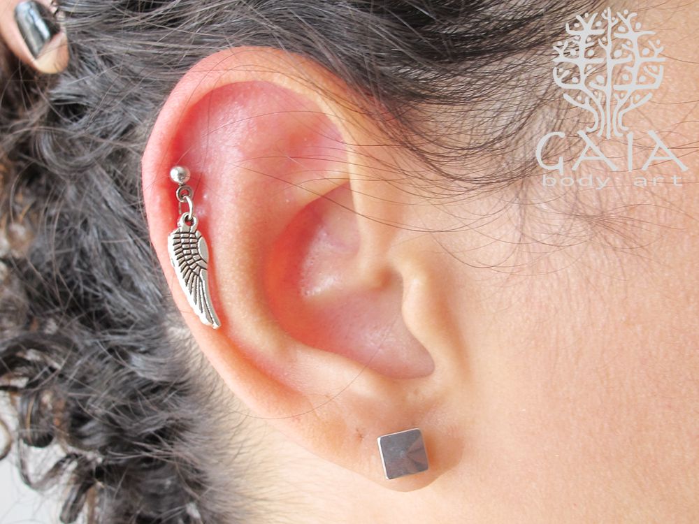 Micro Barbell Reto Aço Cirúrgico Pingente Asa Gaia Body Art